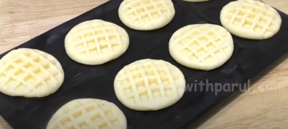 Rasbhari Mithai Recipe | How to make Rasbhari Mithai | Rava Sweet ...