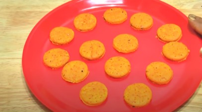 Achari Mathri Recipe | How to make Achari Mathri at Home | Easy Mathri ...