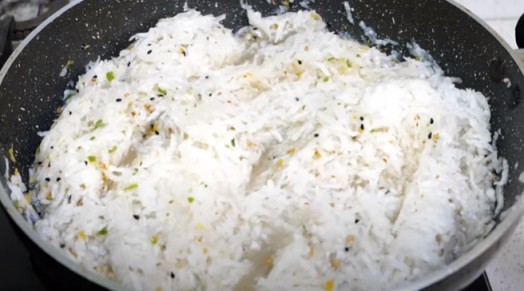 Murauri Recipe | How to make Redish Murauri at Home | Muli Ki Kachori ...