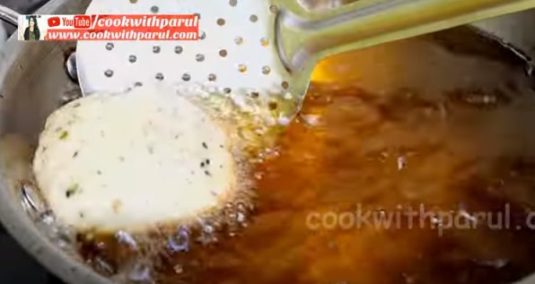 Murauri Recipe | How to make Redish Murauri at Home | Muli Ki Kachori ...