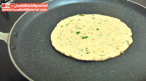 Aloo Sooji Masala Roti Recipe | How to make Aloo Sooji Paratha at Home ...