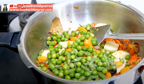 Masala Veg Pulao Recipe | How to make Pulao Masala | Masala Pulao ...