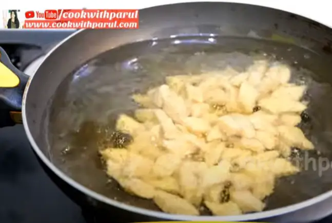 Suji Shakarpara Recipe | How to make Sooji Shakarpara at Home | Rava ...