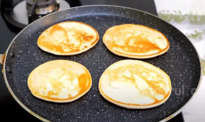 Mini Atta Pizza Recipe | Liquid Dough Pizza Recipe | How to make Wheat ...