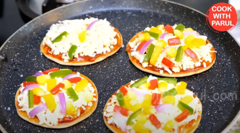 Mini Atta Pizza Recipe | Liquid Dough Pizza Recipe | How to make Wheat ...