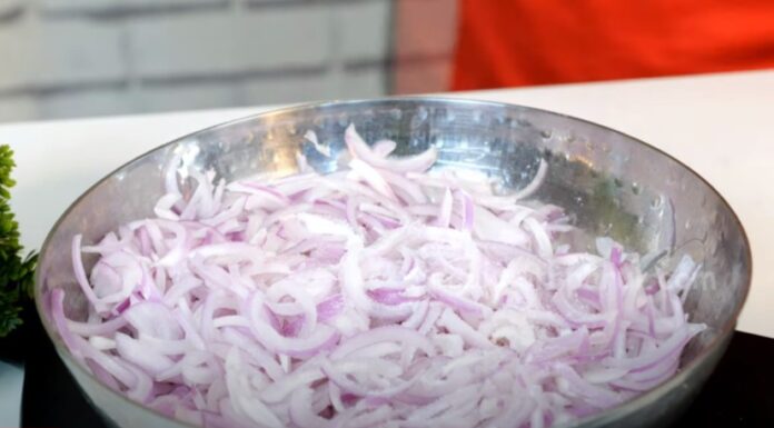 Kanda Bhaji Recipe | Onion Pakora Recipe | Pyaz Ke Pakore Recipe - Cook ...