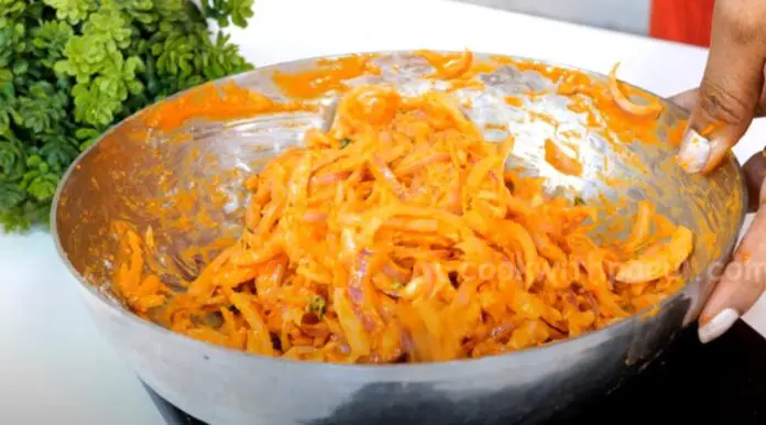 Kanda Bhaji Recipe | Onion Pakora Recipe | Pyaz Ke Pakore Recipe - Cook ...