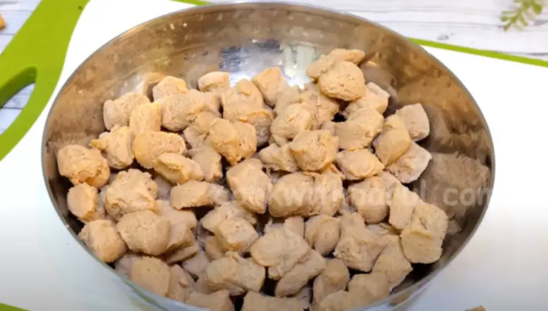 Soyabean Ki Sabji Recipe | Soya Vadi Sabji Recipe | Soya Chunks Recipe ...